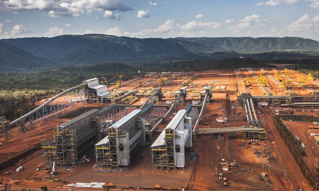 Vale bate recorde de produção de minério de ferro em 2016 - Jornal O Globo