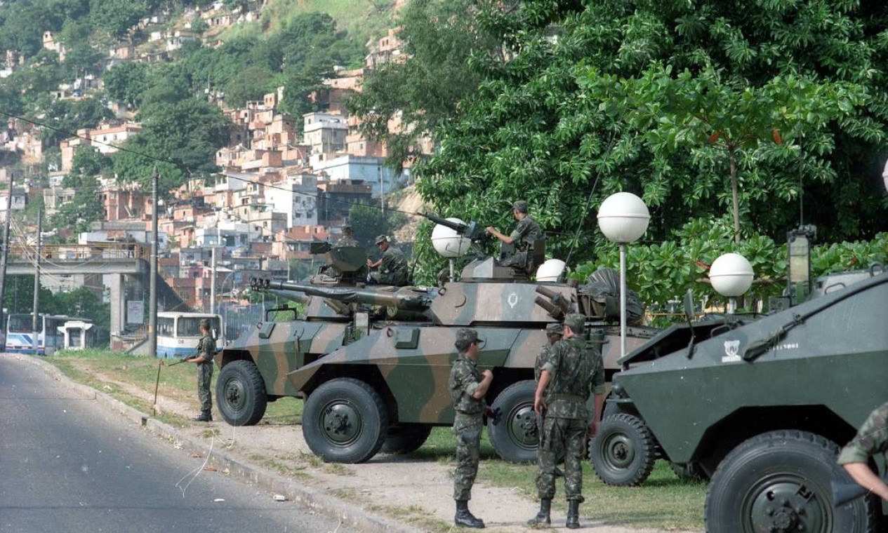 As Forças Armadas em ação nas ruas do Rio - Jornal O Globo