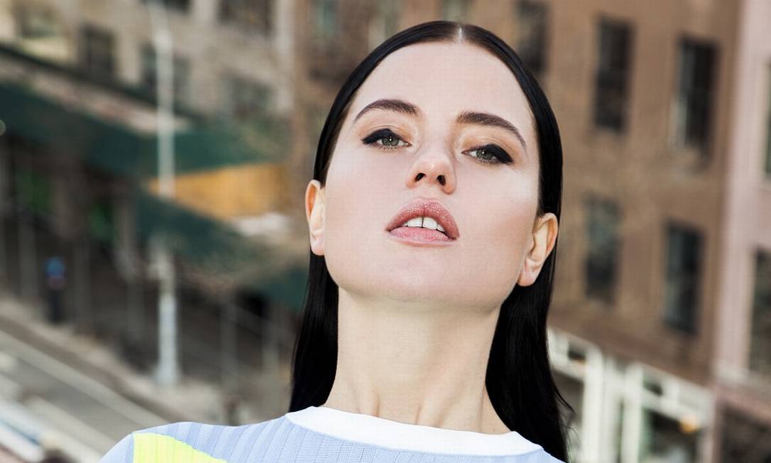 Modelo da vez, Isis Bataglia diz que atuação é caminho - Jornal O Globo