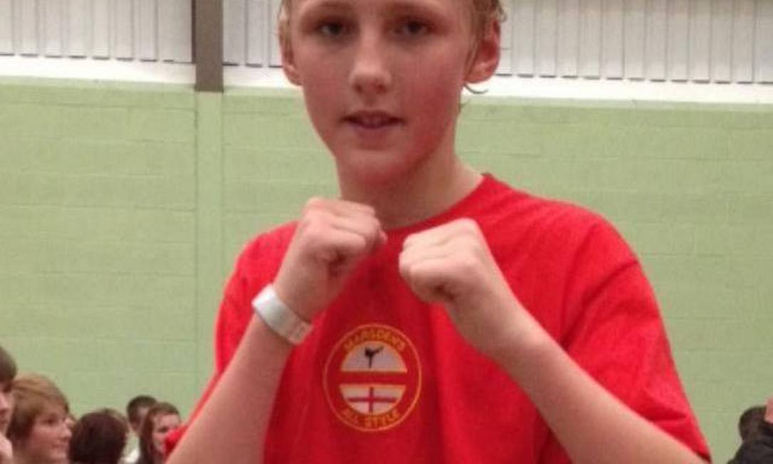 Adolescente de 14 anos morre após colapso em campeonato de kickboxing ...