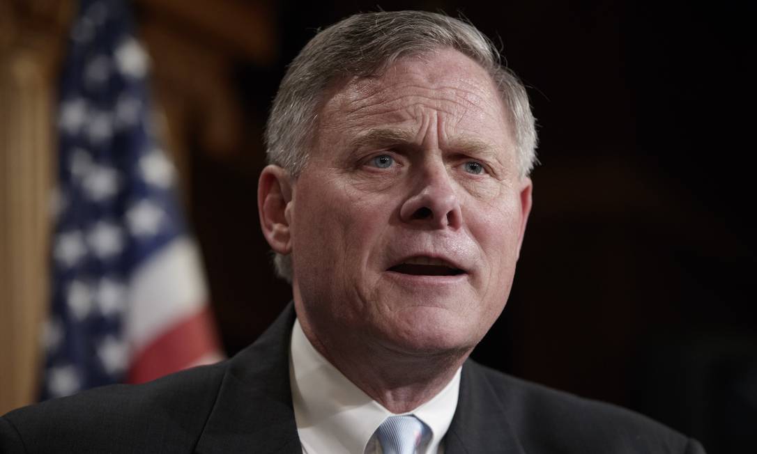 Senador dos EUA alerta França sobre intervenção russa nas eleições ...