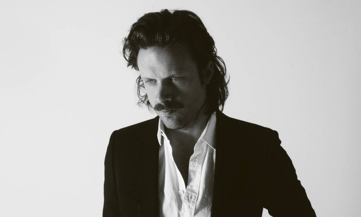 Crítica: Melodias e tretas de Father John Misty - Jornal O Globo