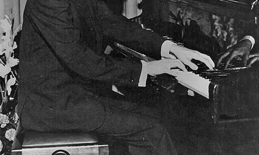 Eduardo Dussek celebra 40 anos de gravações - Jornal O Globo