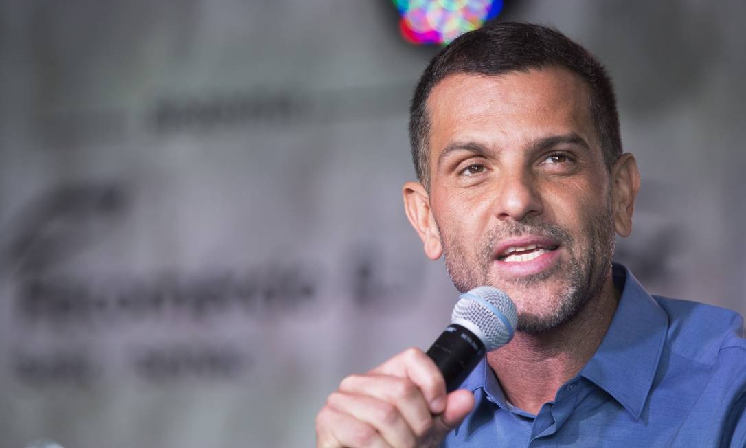 No Veste Rio, Alexandre Birman fala sobre preocupação em criar design ...