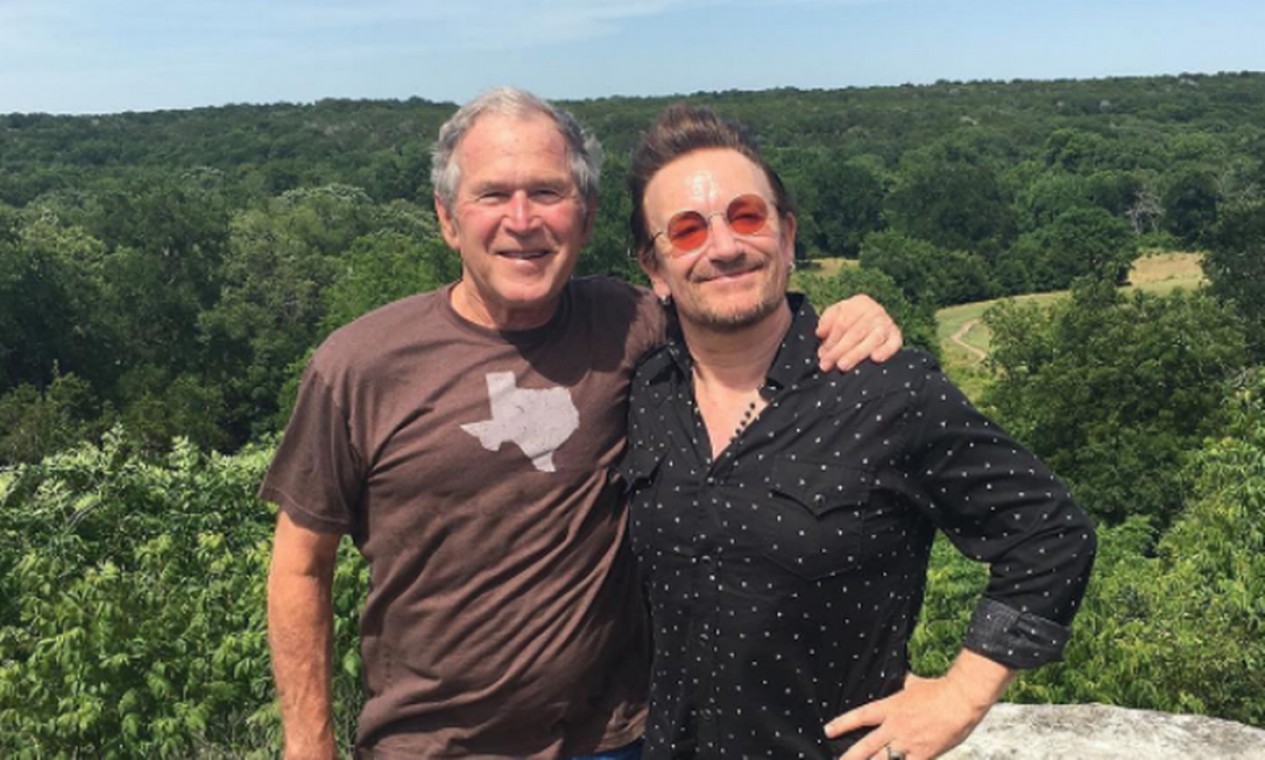 Foto reunindo George W. Bush e Bono deixa fãs confusos (mas foi por uma ...