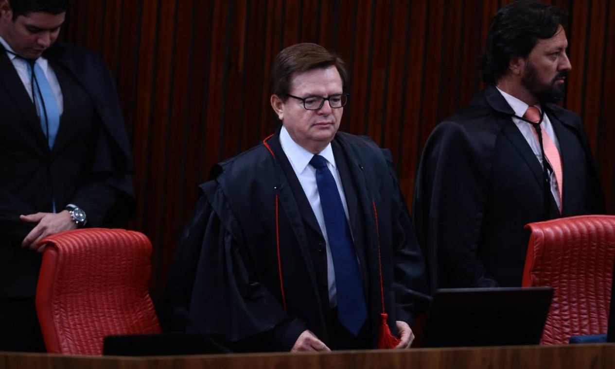 Análise: Herman Benjamin cai atirando - Jornal O Globo