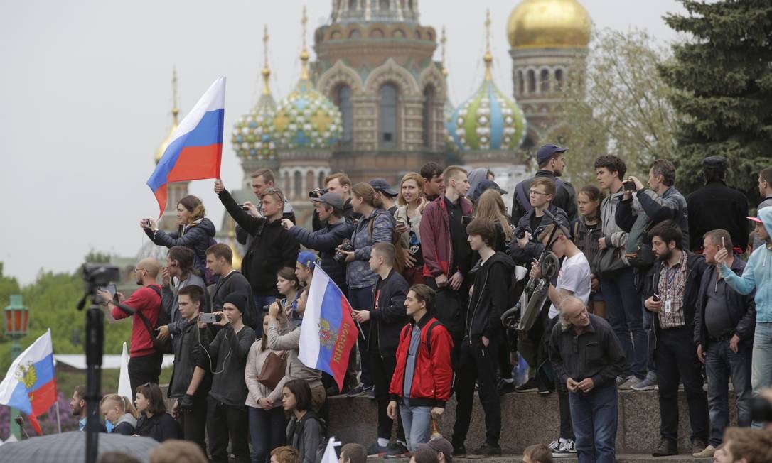 Polícia russa prende 1.500 pessoas em protestos contra Putin - Jornal O ...