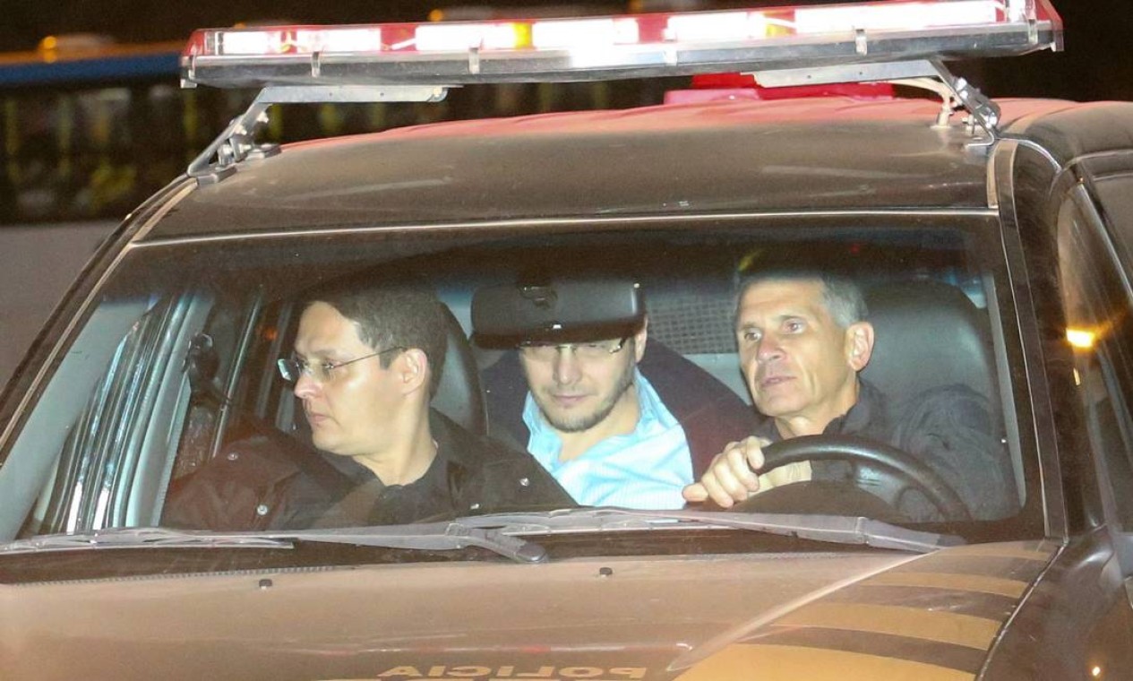 Funaro é levado de volta da Papuda para carceragem da PF - Jornal O Globo