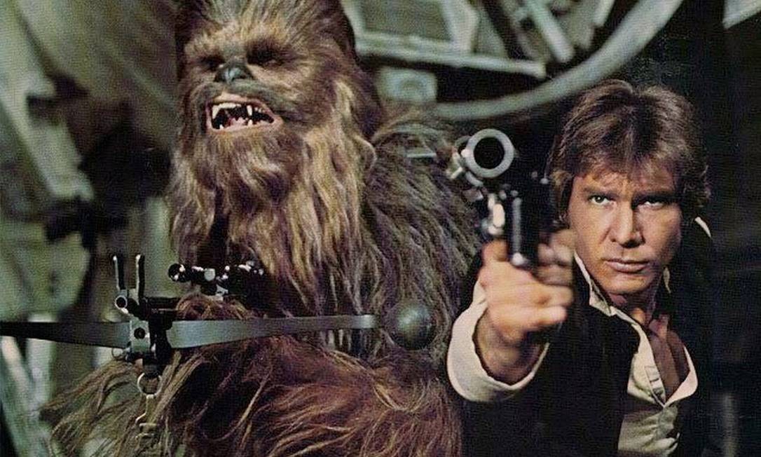 Morre Peter Mayhew, o homem que vestiu a pele do Chewbacca, aos 74 anos ...