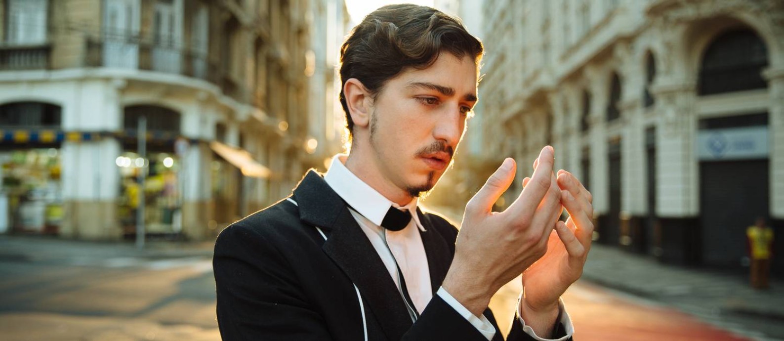 Johnny Massaro: um ator de 25 anos e 1.001 faces - Jornal O Globo