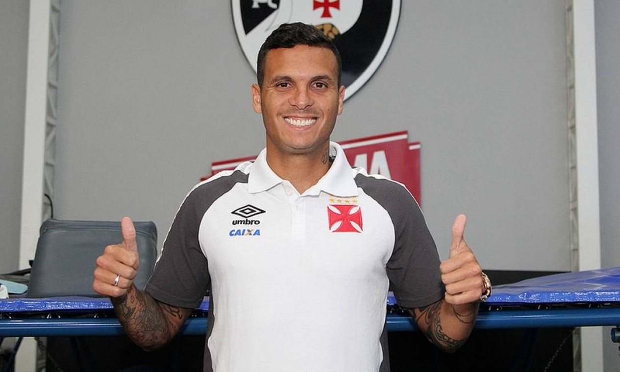 Vasco anuncia a volta do lateral-esquerdo Ramon - Jornal O Globo