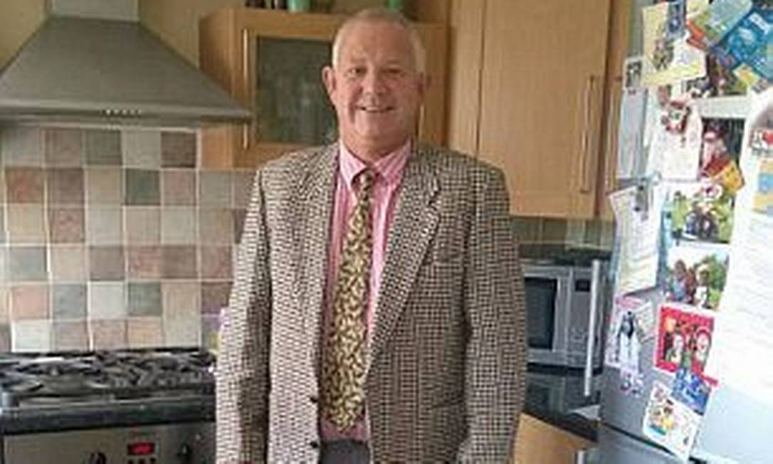 Turista britânico é preso na Turquia por pegar moedas no fundo do mar ...