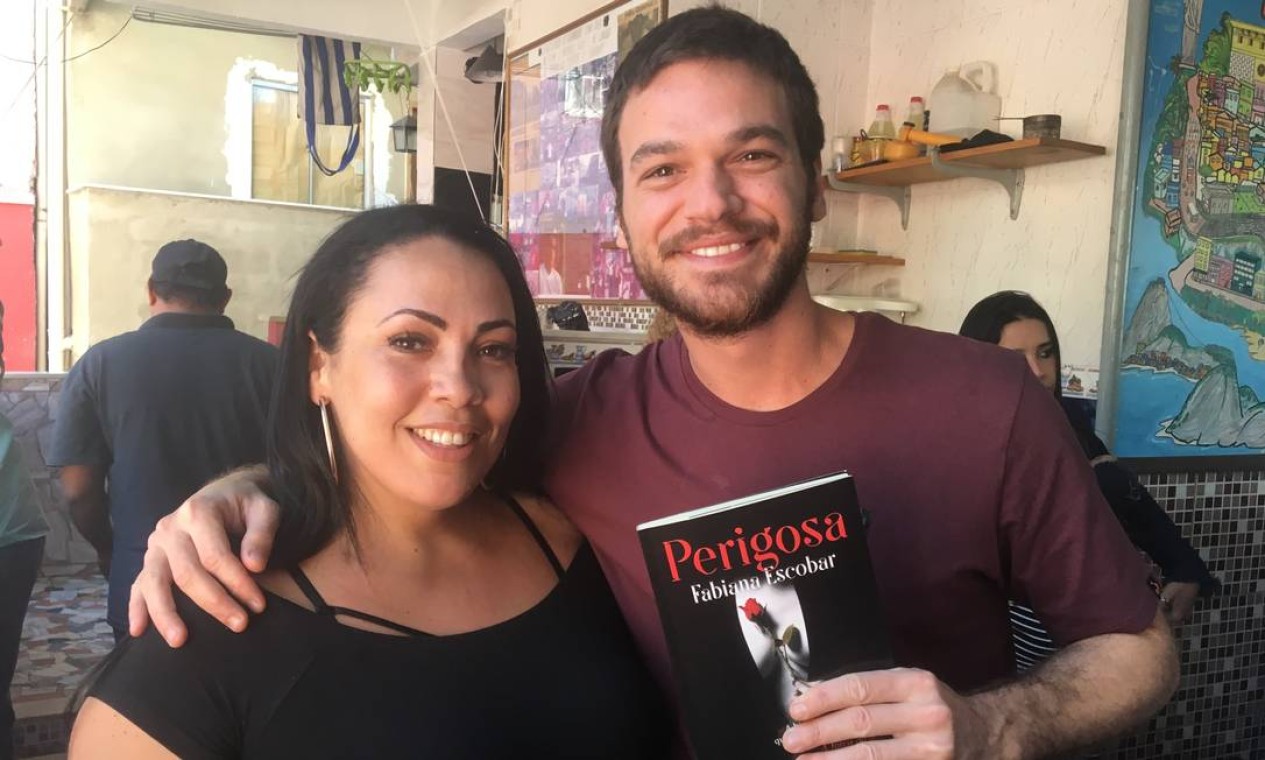 Bibi da vida real, Fabiana Escobar relança livro na Bienal do Livro ...