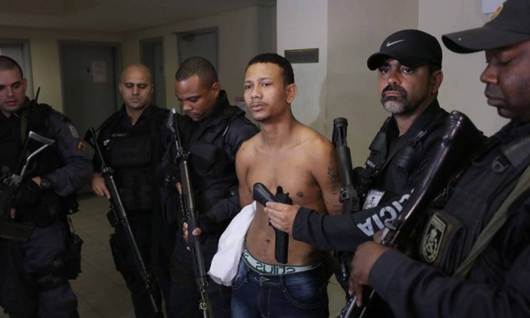 Preso na Rocinha criminoso que integra bando do Rogério 157 - Jornal O ...