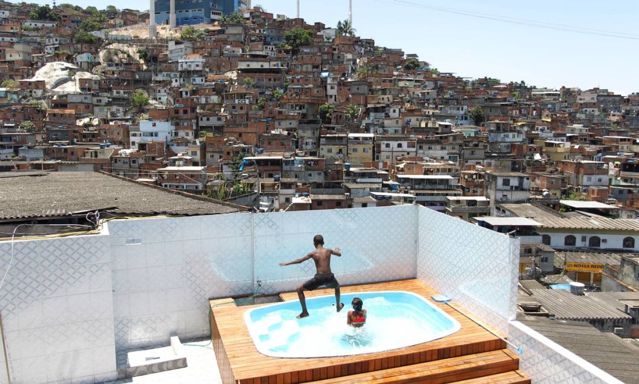 Confira o interior das casas de bandidos do Rio - Jornal O Globo