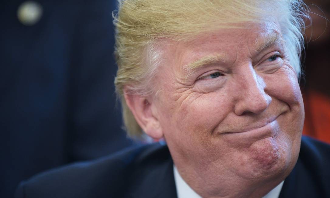 Sob pressão, Twitter se nega a apagar 'declaração de guerra' de Trump ...