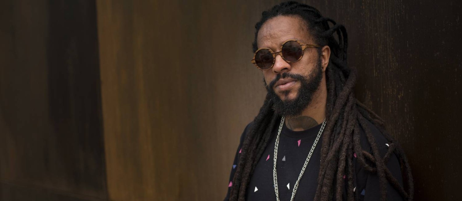 Rael relê poesia de Vinicius de Moraes em show que estreia no Rio ...