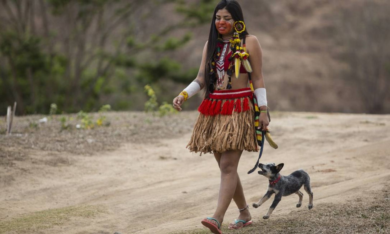 Veja mais fotos dos índios Krenak - Jornal O Globo