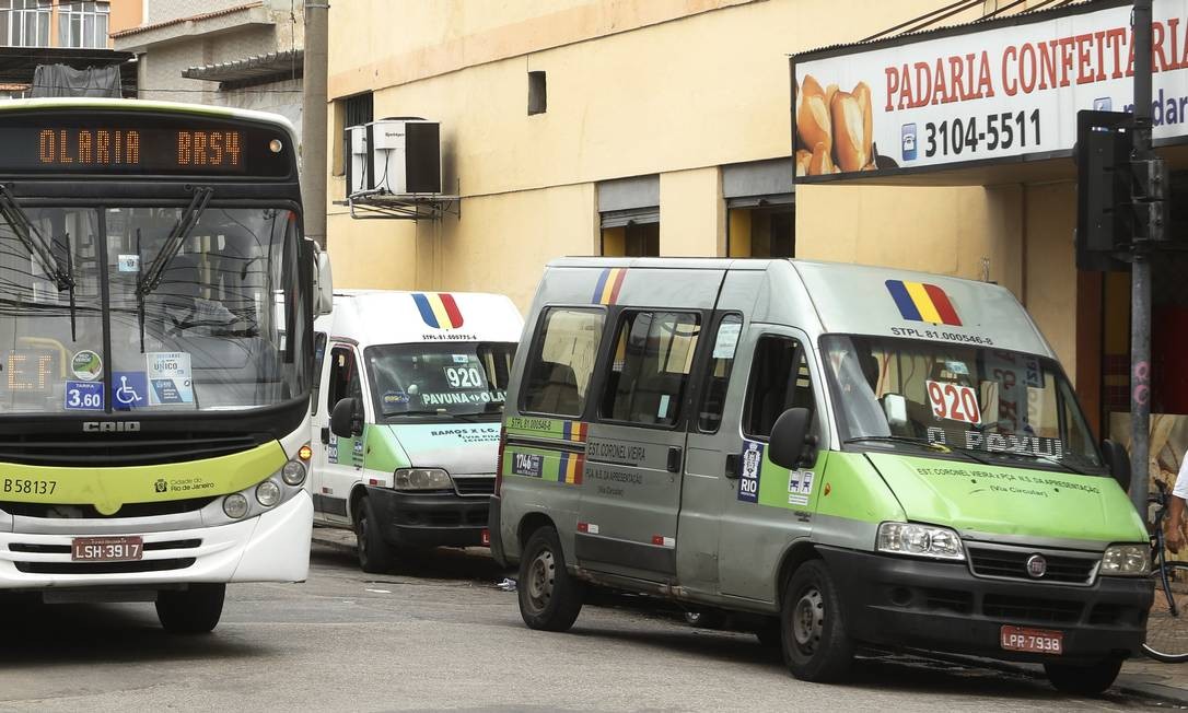 Resolução da prefeitura é publicada, mas vans seguem itinerários livres ...