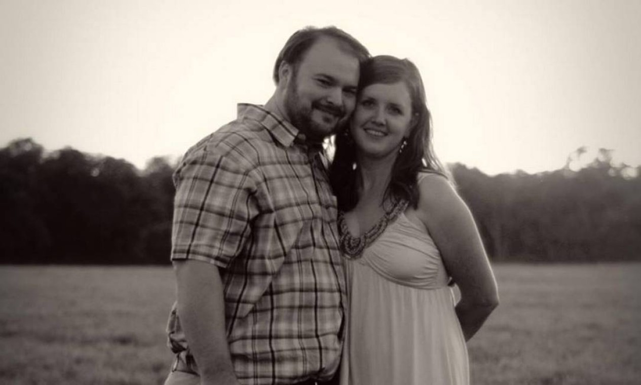 Grávida e três filhos estão entre 26 mortos no ataque a igreja no Texas ...