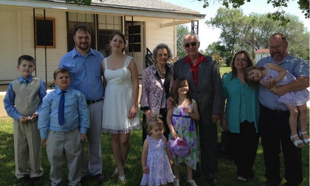 Grávida e três filhos estão entre 26 mortos no ataque a igreja no Texas ...