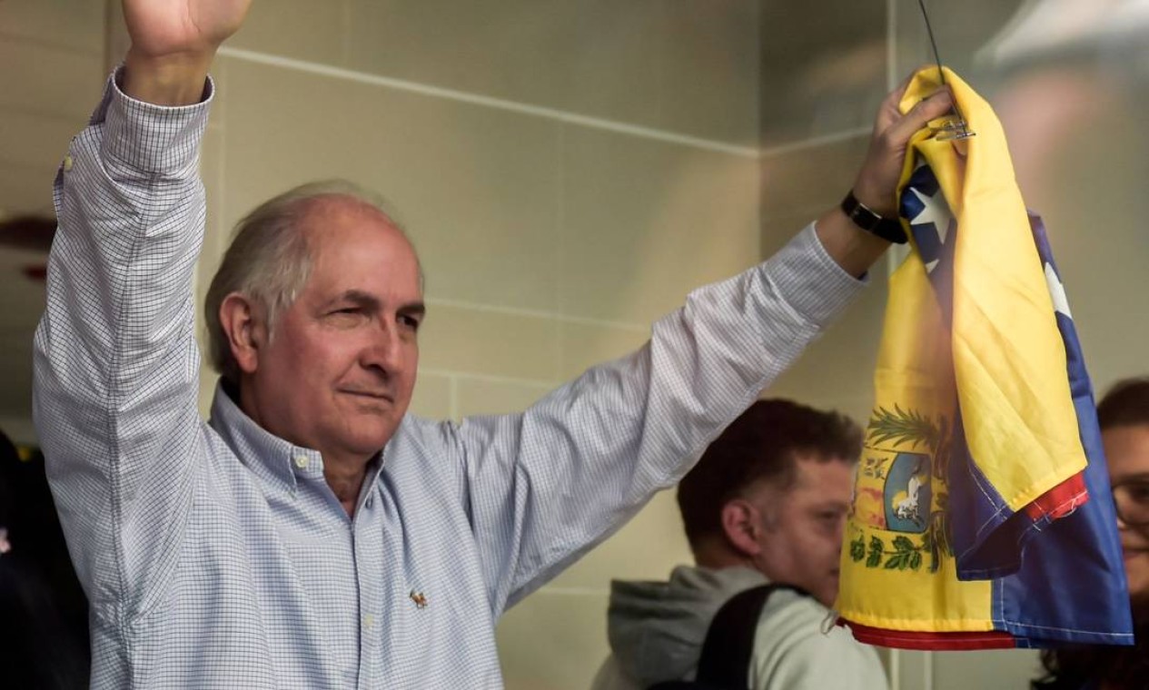 Após fugir e pedir ajuda à Colômbia, ex-prefeito de Caracas vai a Madri ...