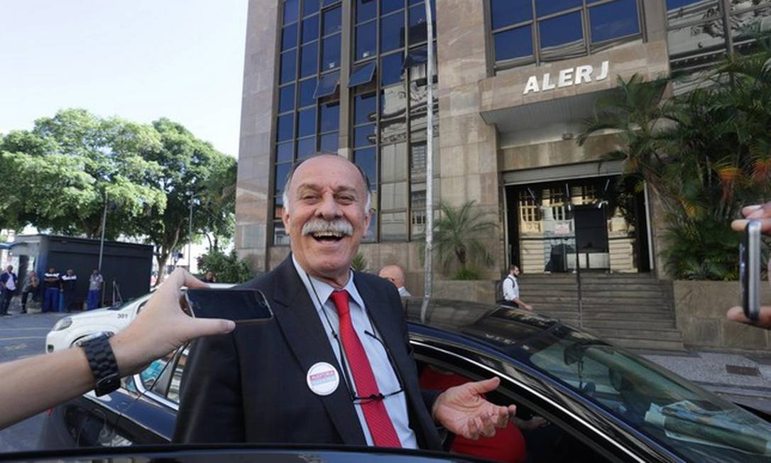 PSOL e PR punem deputados que votaram para soltar Picciani - Jornal O Globo