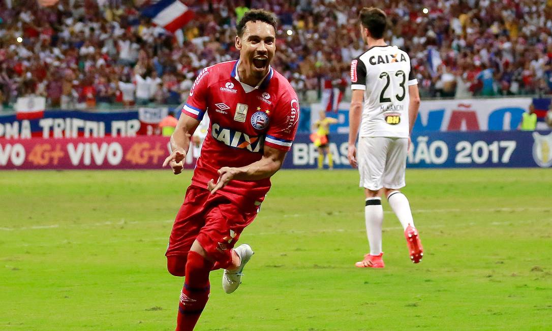 Primeiro jogador a marcar 10 gols em nove rodadas do Brasileiro, Edigar ...