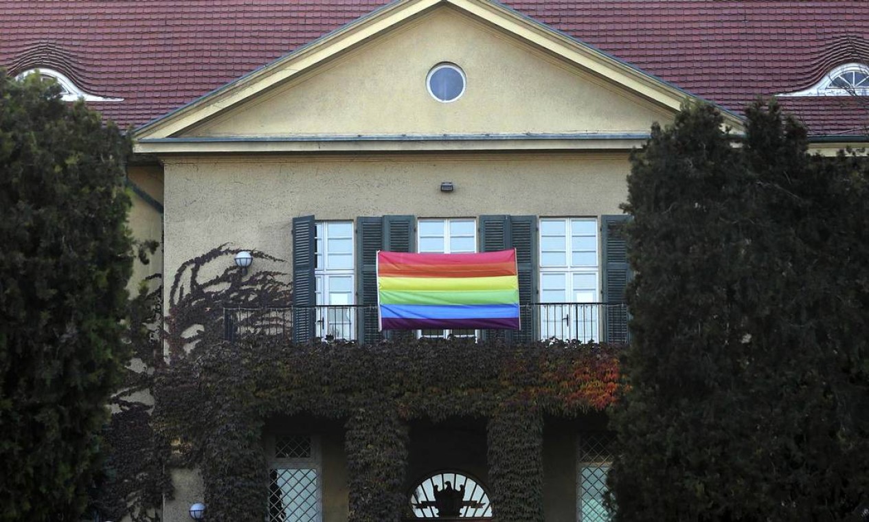 Capital da Turquia proíbe eventos LGBT alegando proteção à segurança ...