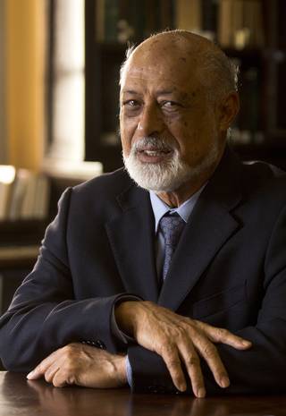 Em novo livro, Domício Proença Filho investiga as transformações da ...