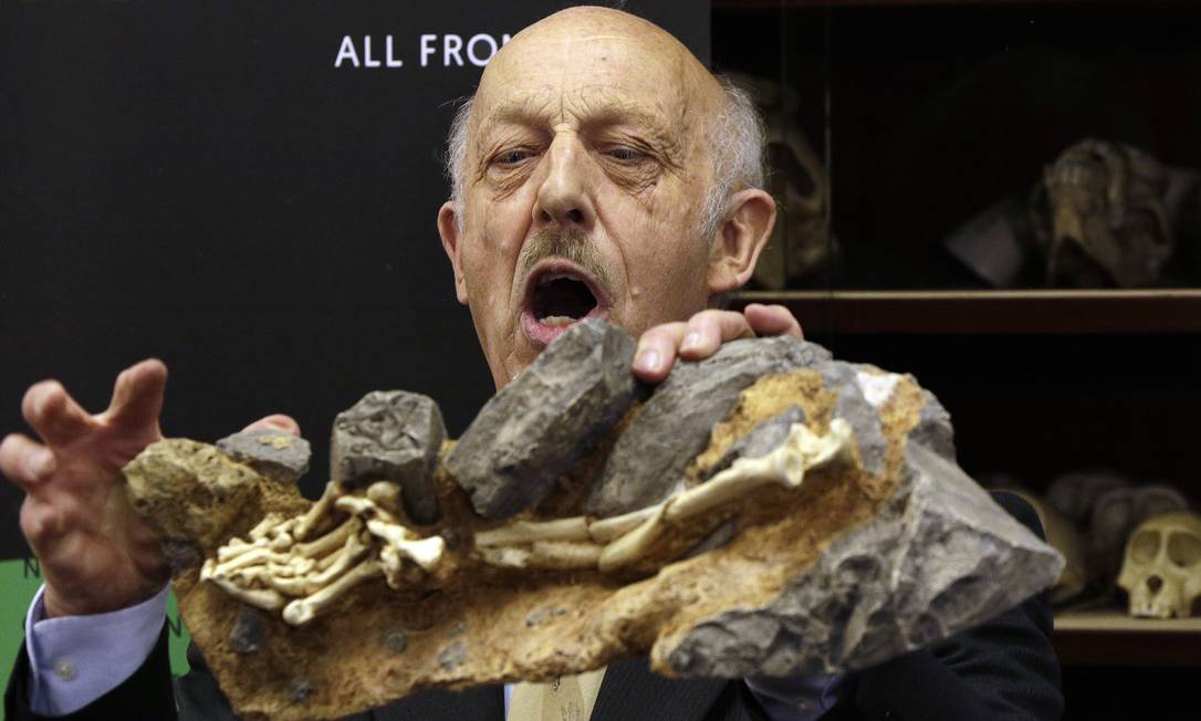 Cientistas revelam esqueleto de ancestral humano de 3,6 milhões de anos ...