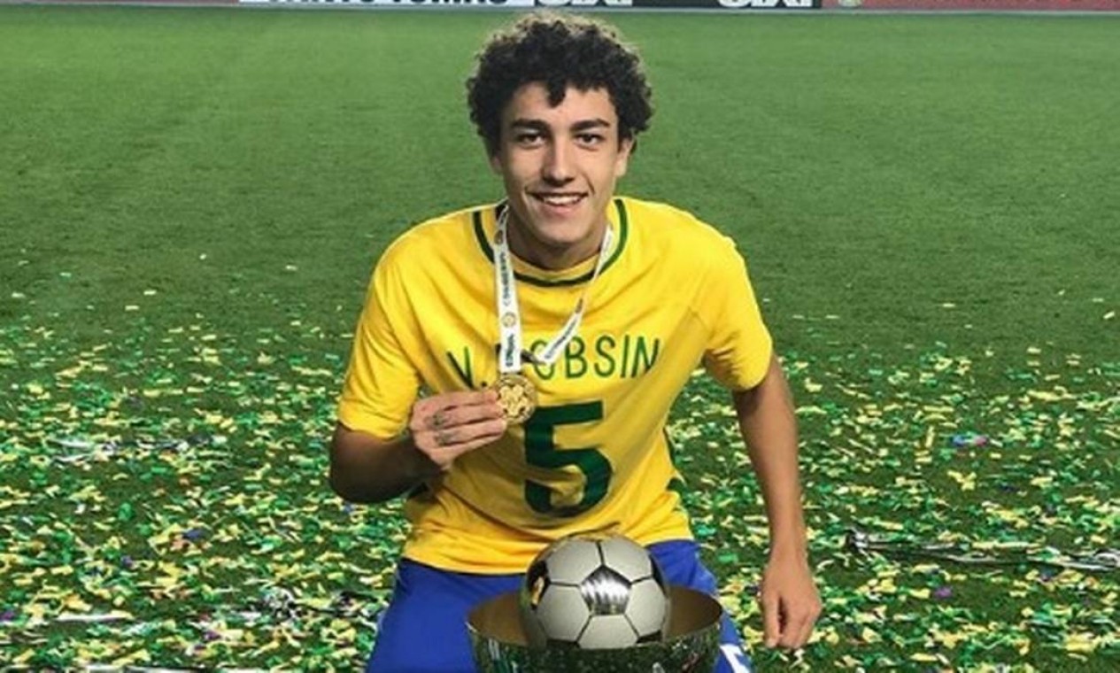 Victor Bobsin, do Grêmio, é o próximo alvo do Barcelona, aponta jornal ...