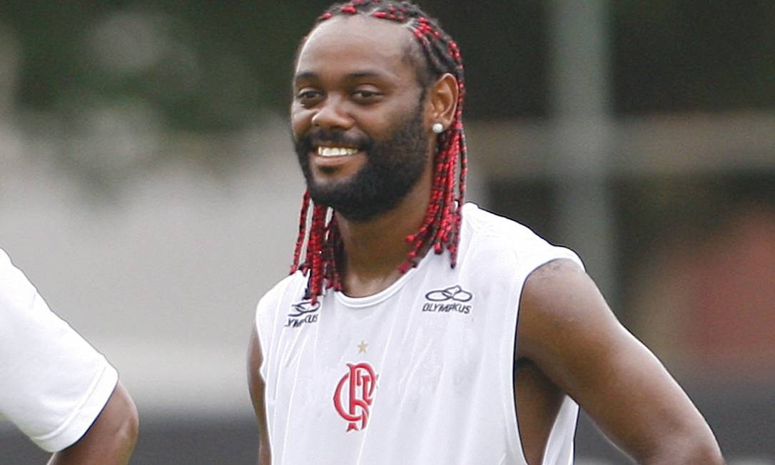 Com alvos definidos, Flamengo só fará contratações sem custos - Jornal ...