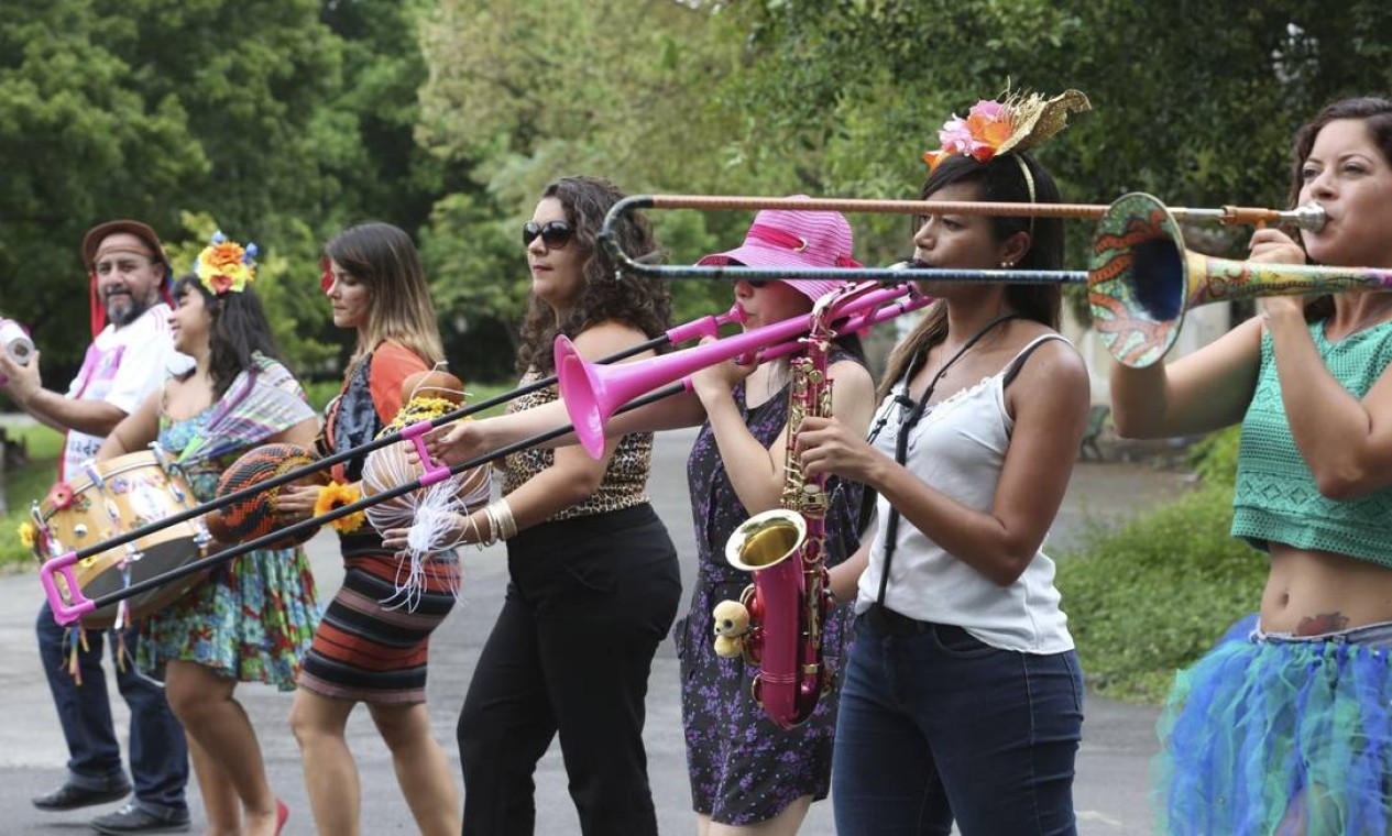 Tendência deste carnaval é customizar instrumentos musicais - Jornal O ...