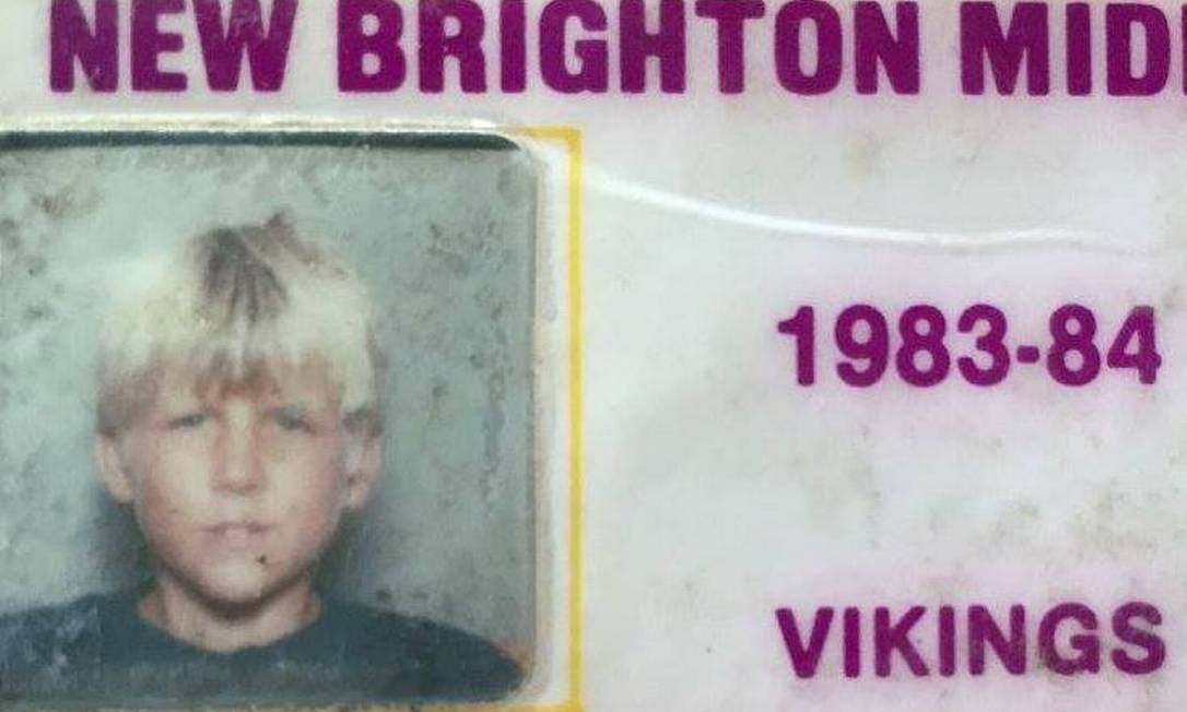 Ex-surfista da elite mundial revela que sofreu abuso aos 12 anos ...