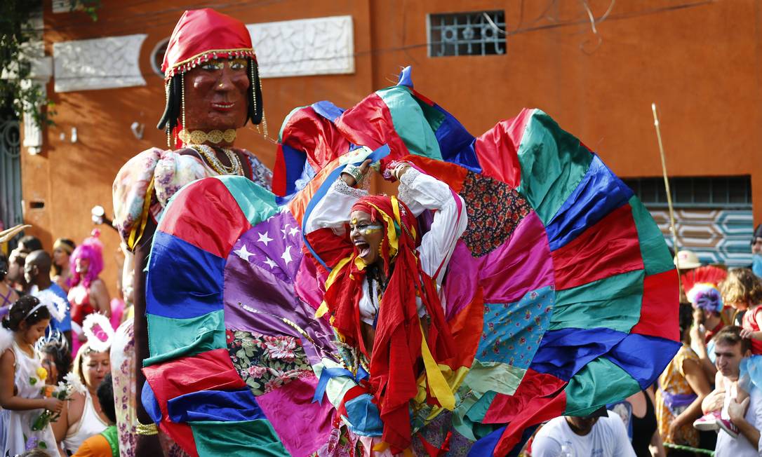 Céu na Terra abre o pré-carnaval deste sábado em Santa Teresa - Jornal ...