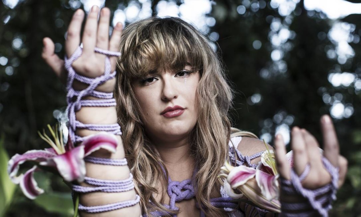 Crítica: Em novo disco, Alice Caymmi busca o 'muito simples' - Jornal O ...