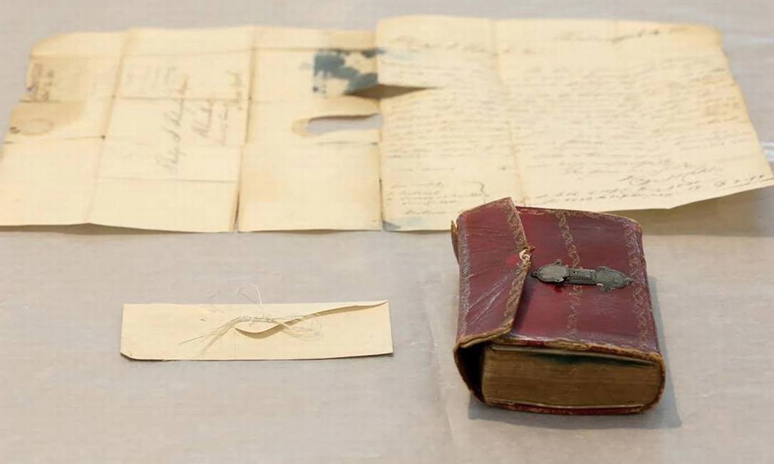 Mecha de cabelo de George Washington agita universidade nos EUA ...