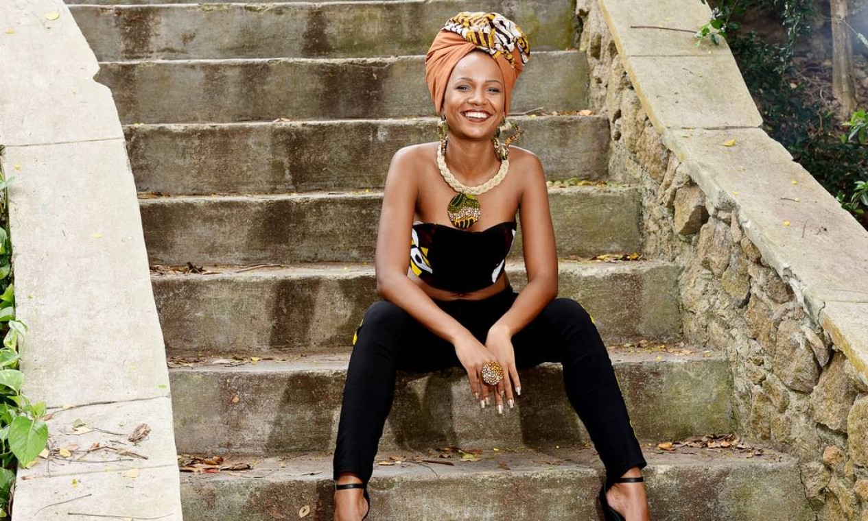 Rebecca Rolszt: musa da União da Ilha e nutricionista profissional ...