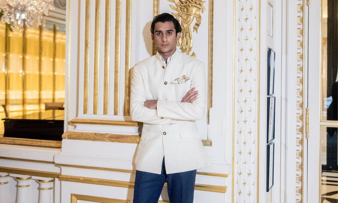 Aos 19 anos, marajá de Jaipur quer humanizar o título que sempre foi ...