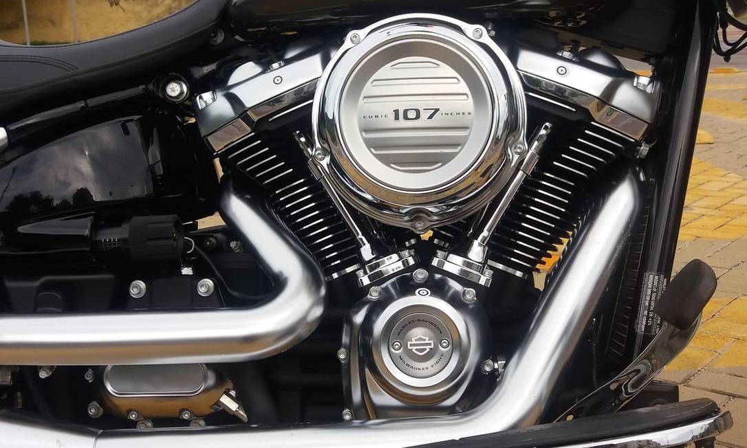 Pilotamos a nova Harley-Davidson Fat Boy, que tem visual modernizado e ...