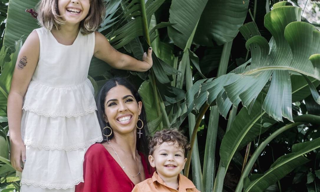 Bela Gil conta sobre o seu jeito de ser mãe: do shake de placenta ao ...