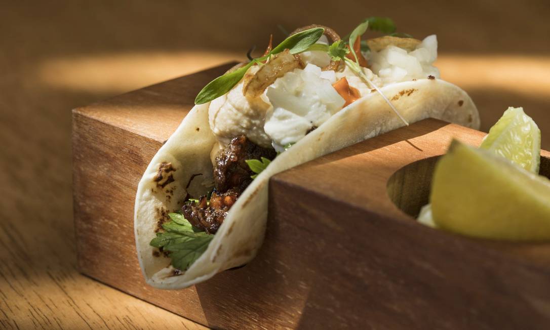 Em uma tacada só: os tacos tomam os cardápios em versões mil - Jornal O ...