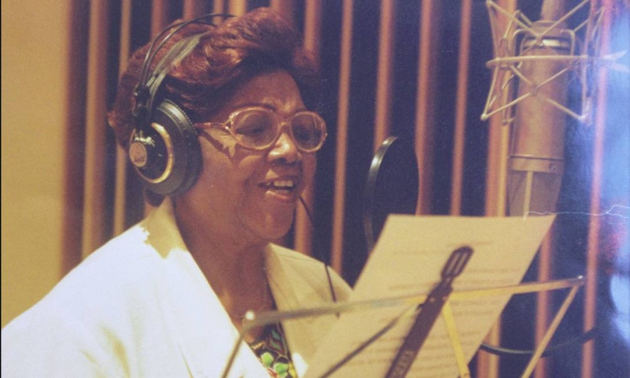 A carreira de Dona Ivone Lara em imagens - Jornal O Globo