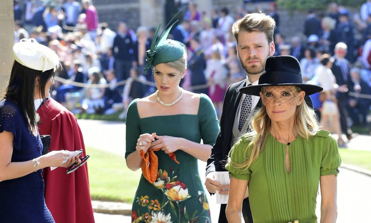 Prima de Harry e pop na moda, Lady Kitty Spencer chega ao casamento ...