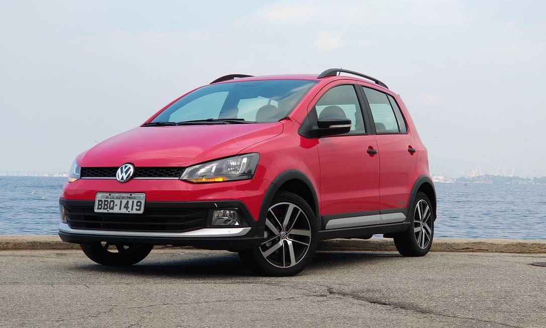 Com 15 anos de estrada, o VW Fox ainda vende bem. Mas será que é uma ...