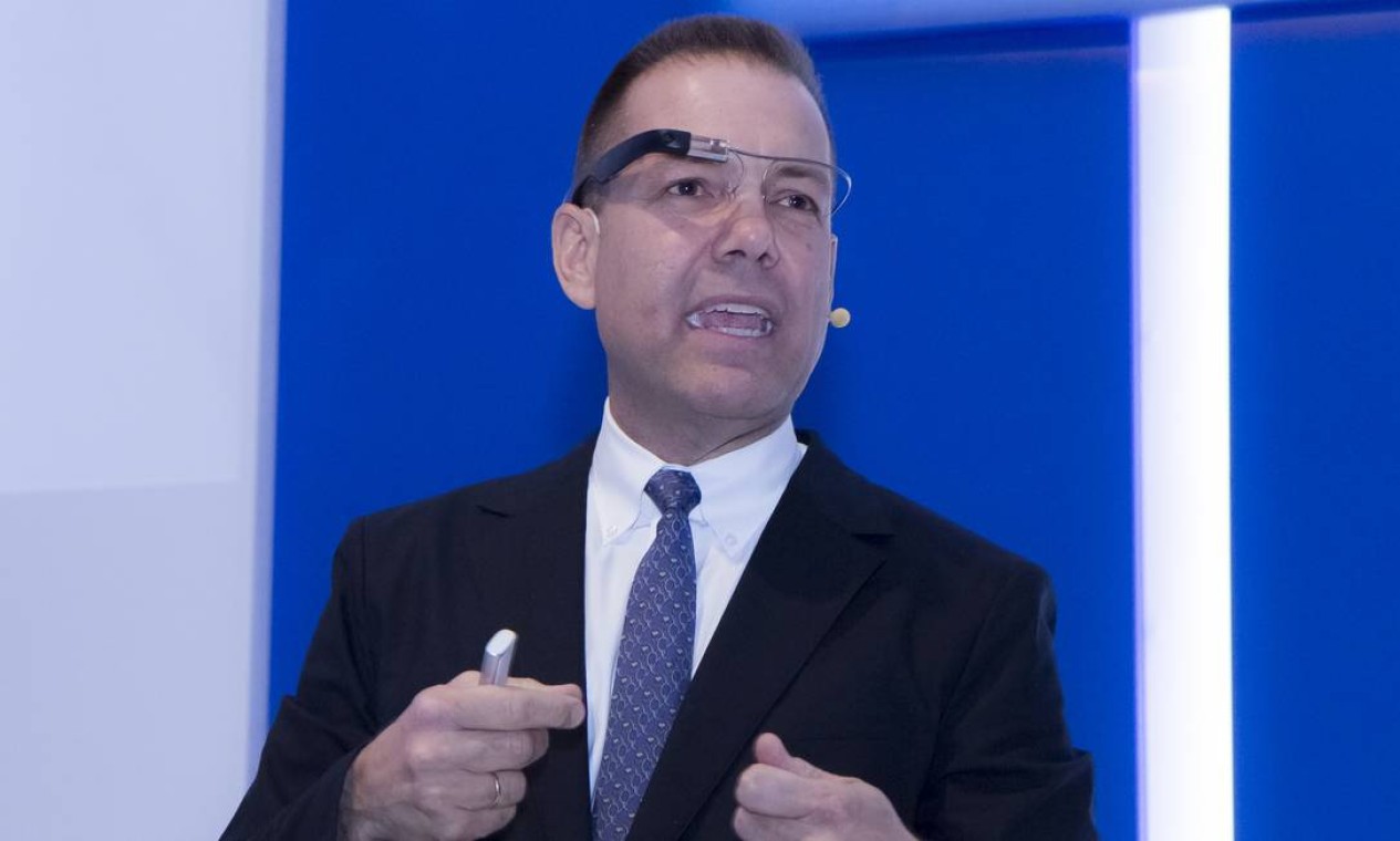 'A tecnologia está mudando a prática da medicina', diz pioneiro de cirurgia com Google Glass ...