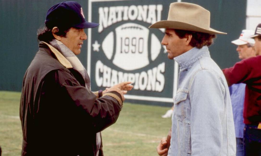 Diretor de 'Amor à primeira mordida' morre, aos 85 anos, nos EUA ...