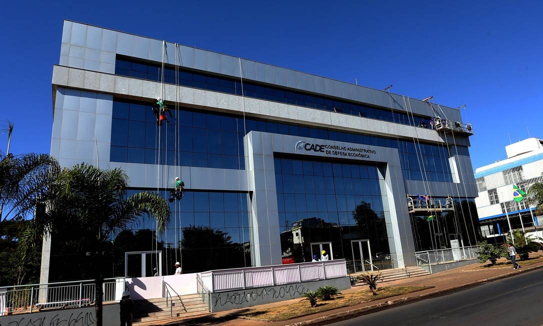 Cade multa Bradesco, Banco do Brasil e Cielo em R$ 33,8 milhões ...