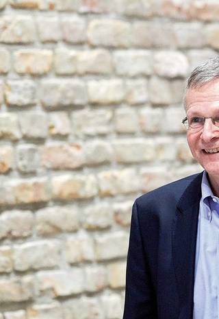 "Um número crescente de economistas está engajado em trabalhos que ...